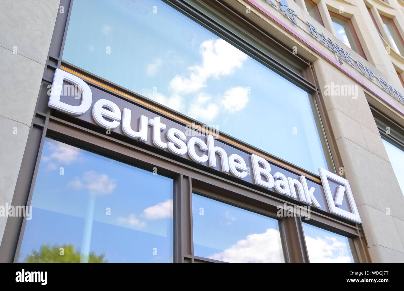 Logo deutsche bank sign hi-res stock photography and images - Alamy