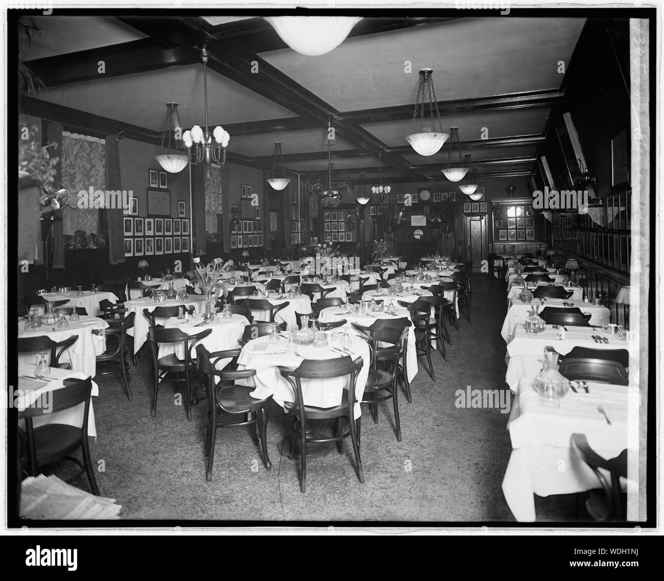 George washington inn hi-res stock photography and images - Alamy