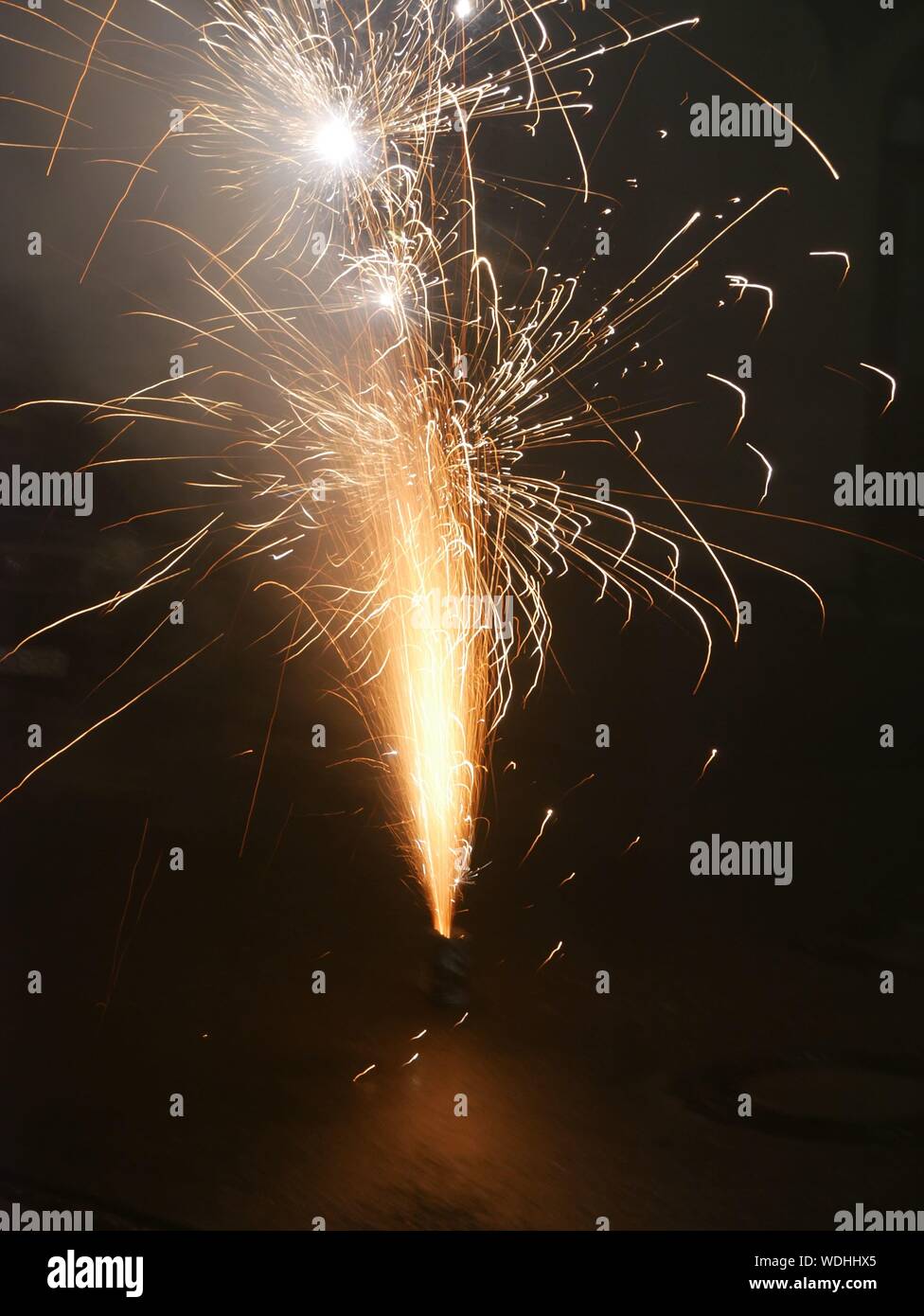 Exploding firework hi-res stock photography and images - Alamy