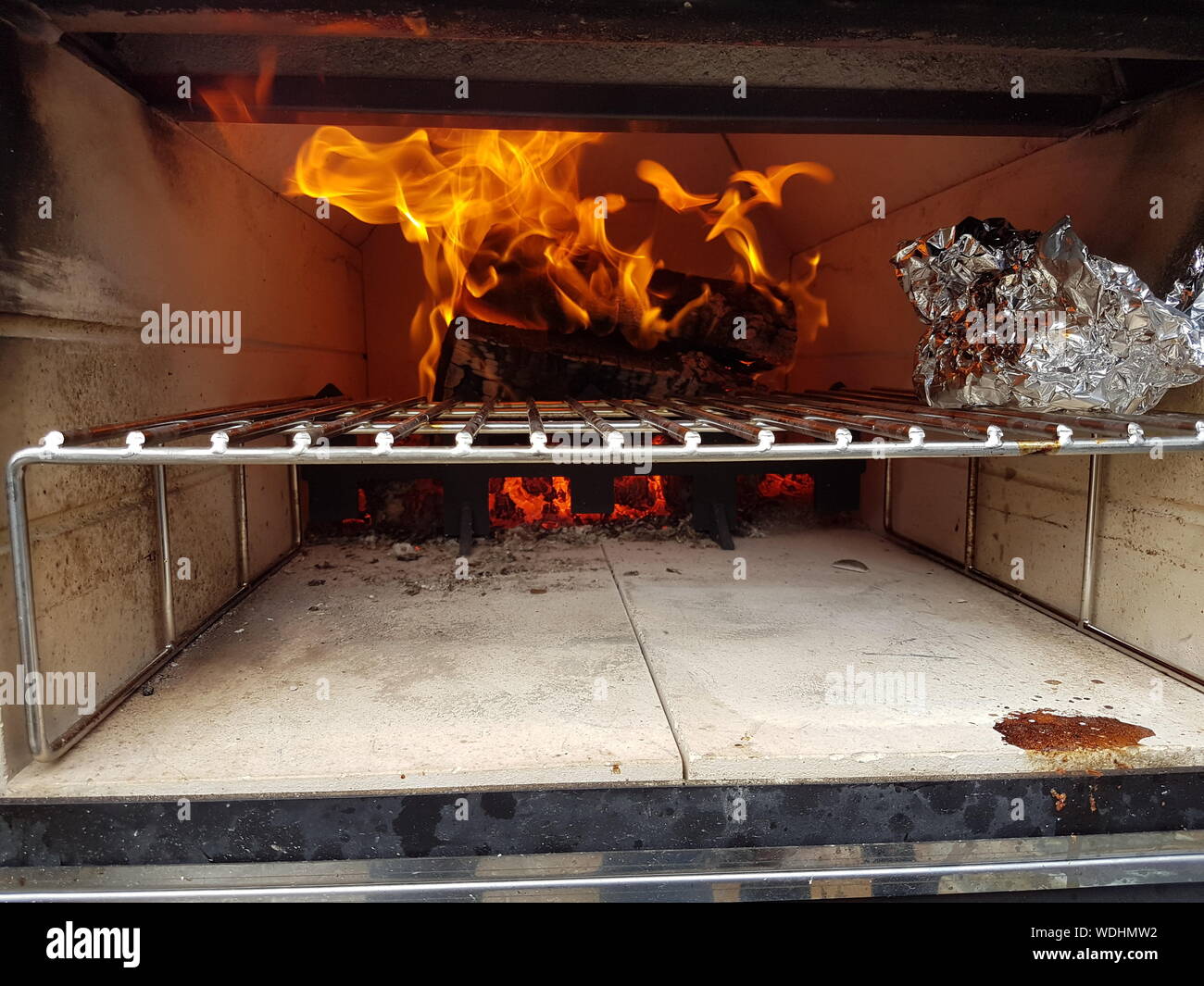 Pizza oven hi-res stock photography and images - Alamy