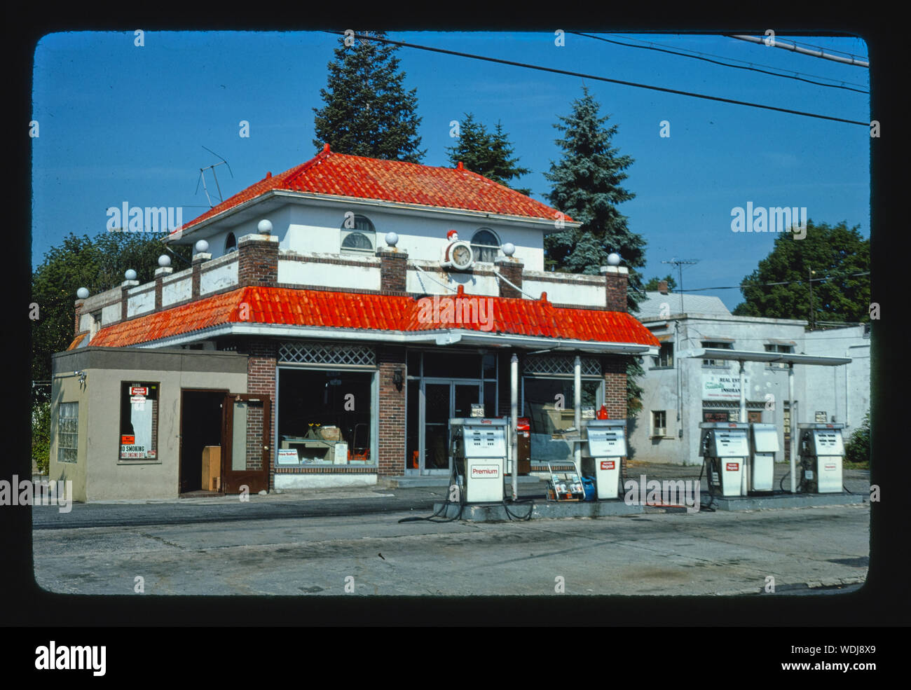 Getty oil hi-res stock photography and images - Alamy