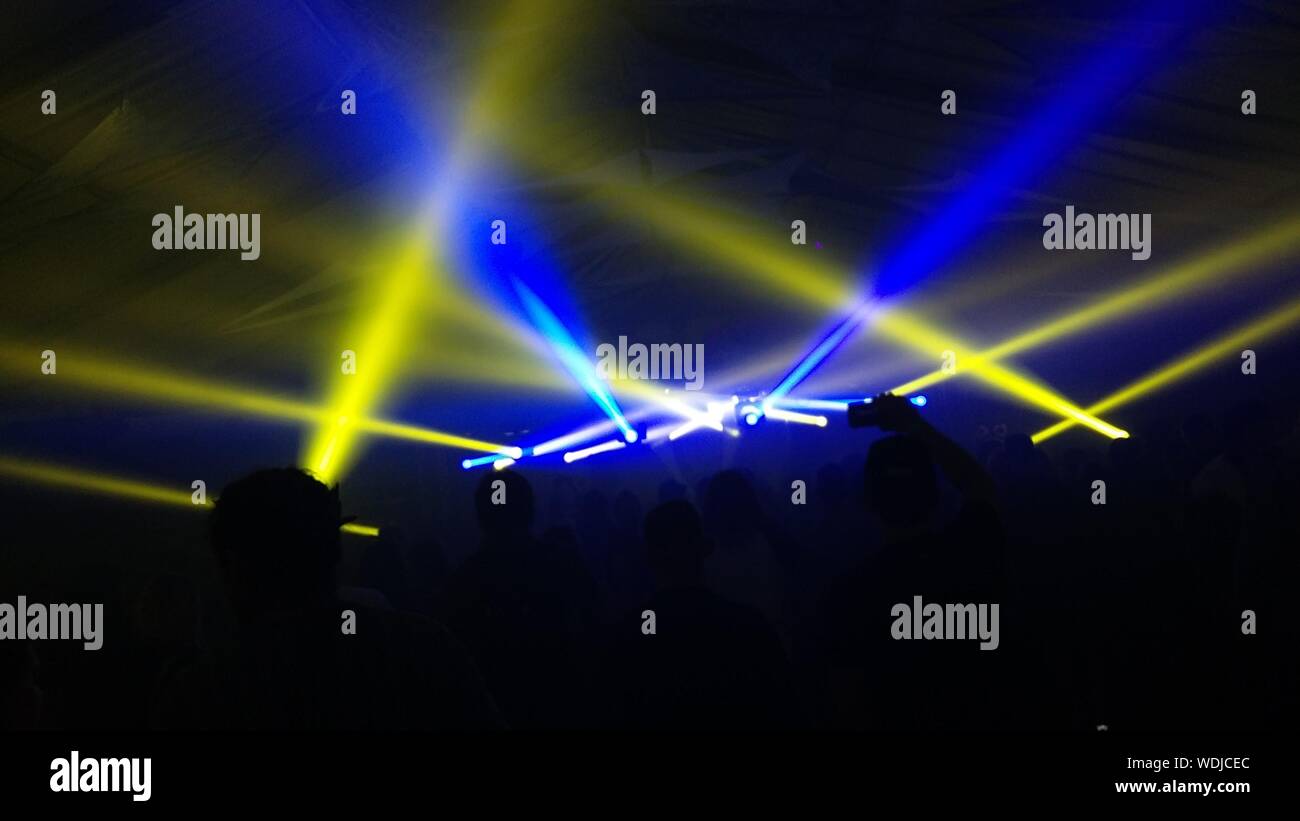 Yellow light beams hi-res stock photography and images - Alamy