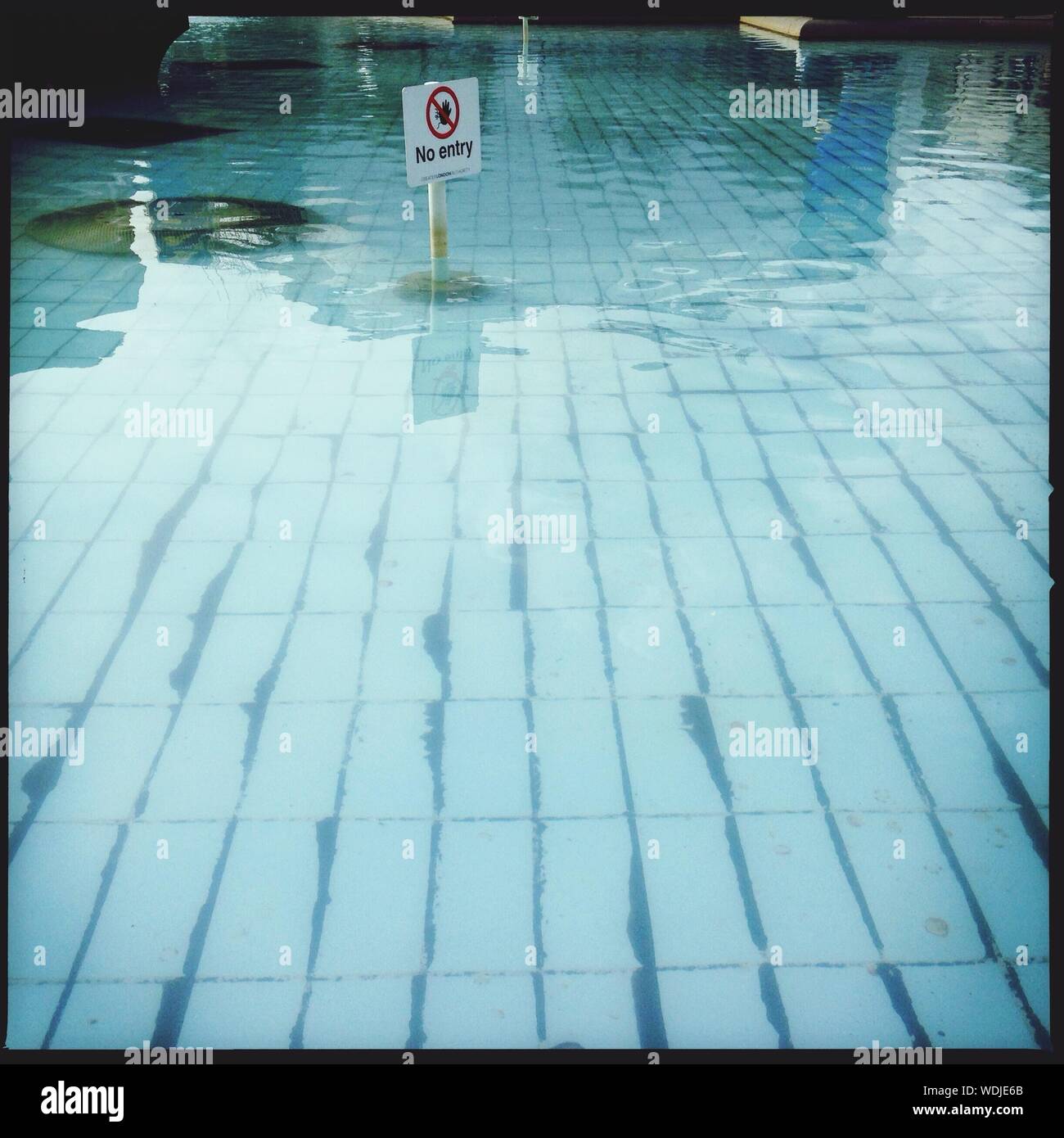 Water Fountain Sign Stock Photos & Water Fountain Sign Stock Images - Alamy