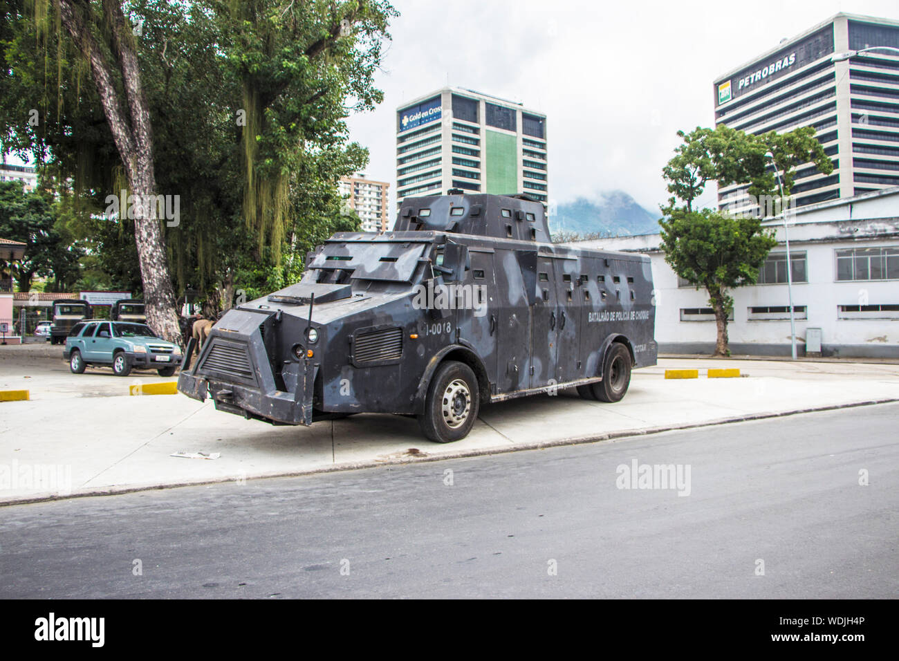 Rio de janeiro brazil police cars hi-res stock photography and images ...