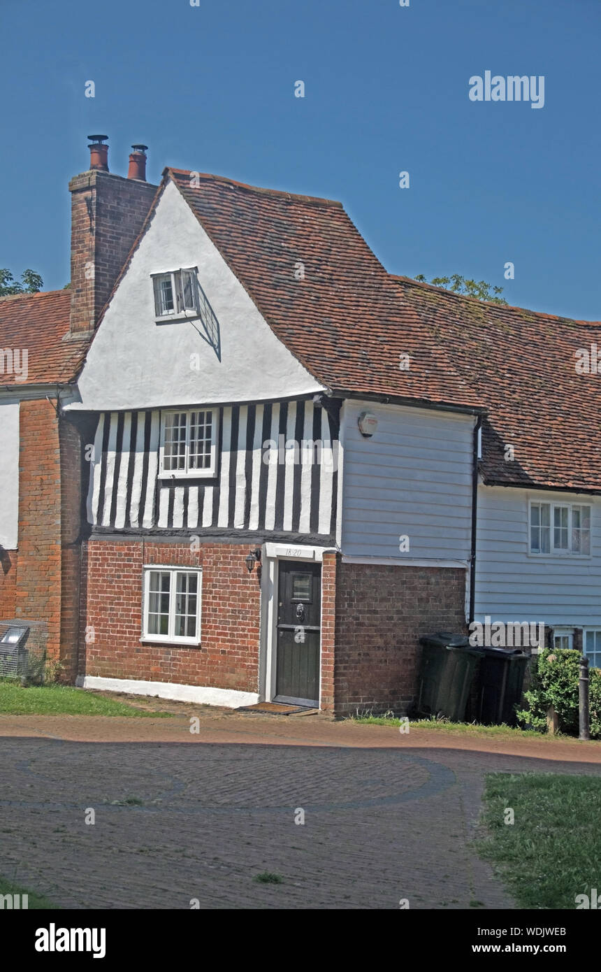 Rolvenden village hi-res stock photography and images - Alamy