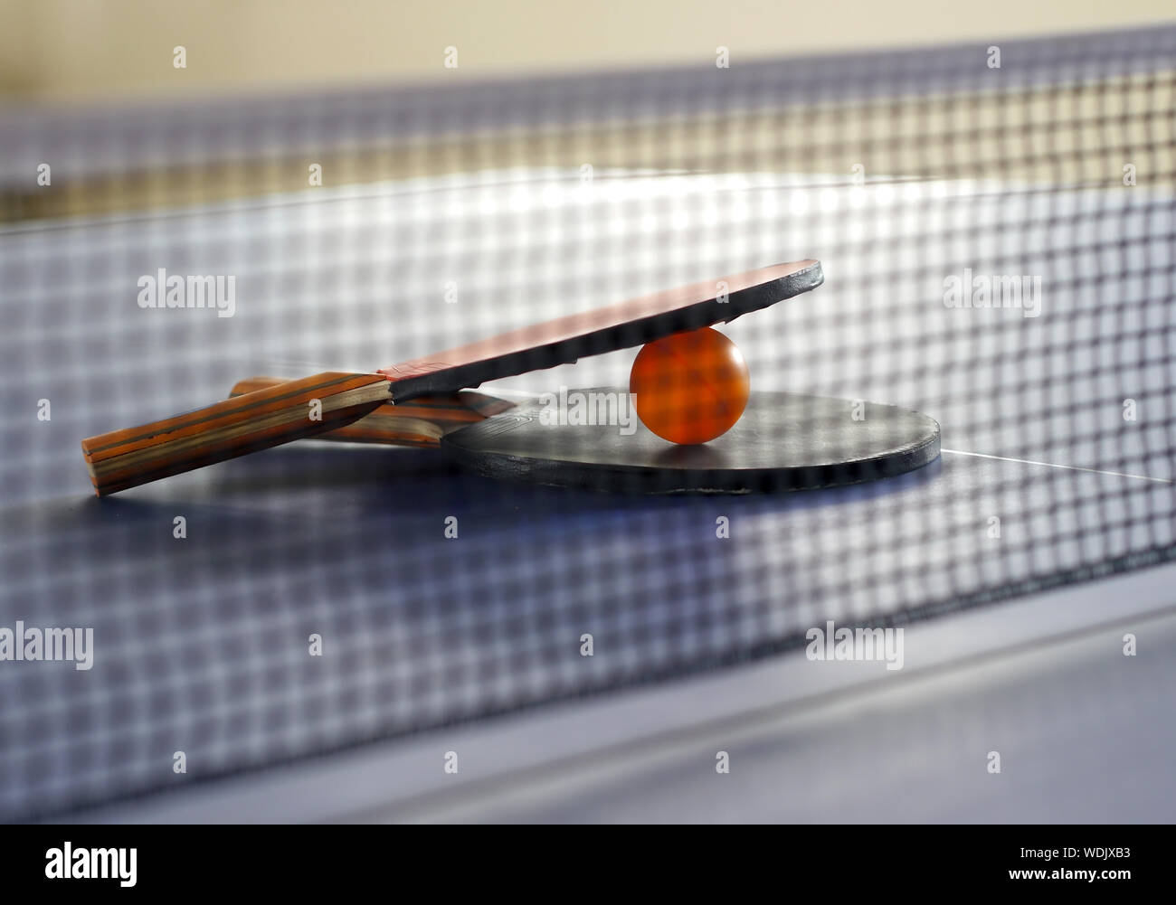 Net on the tennis table hi-res stock photography and images - Alamy