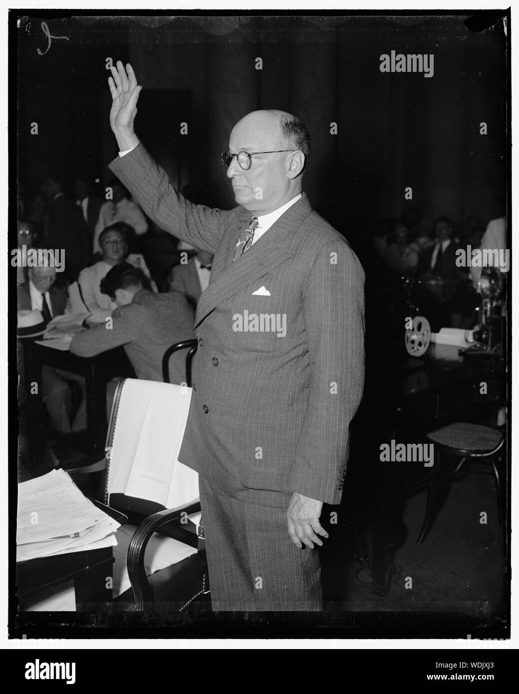 O i glass hi-res stock photography and images - Alamy