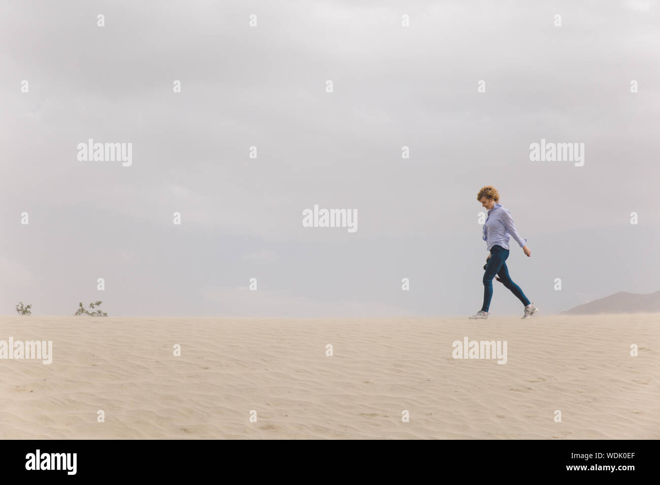 Standing sand storm hi-res stock photography and images - Alamy