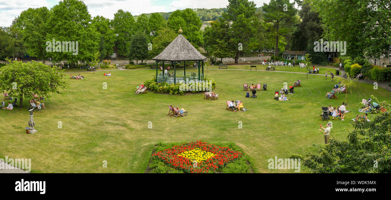 BATH, ENGLAND - JULY 2019: Panoramic view of people in Parade Gardens ...