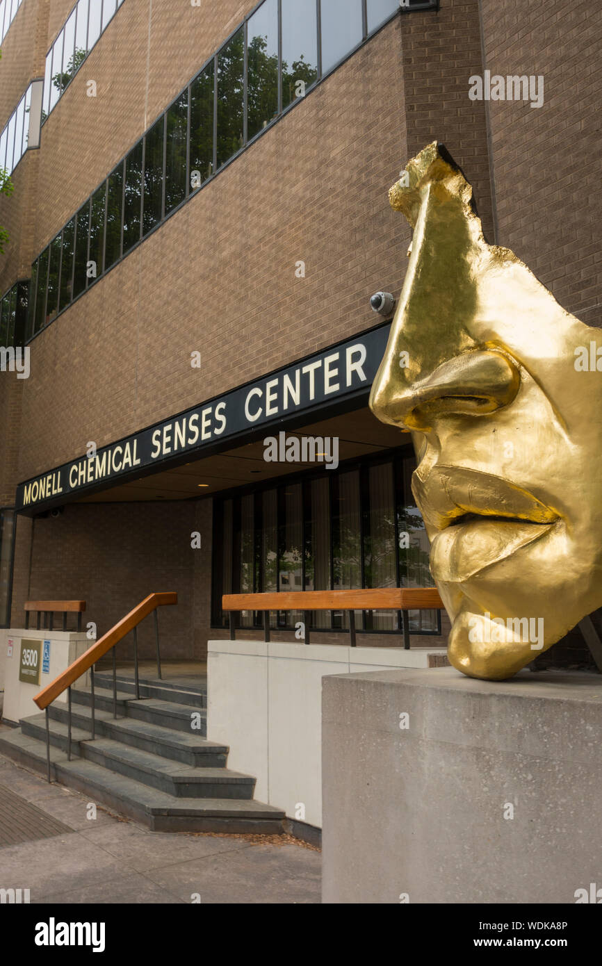 Chemical center hi-res stock photography and images - Alamy