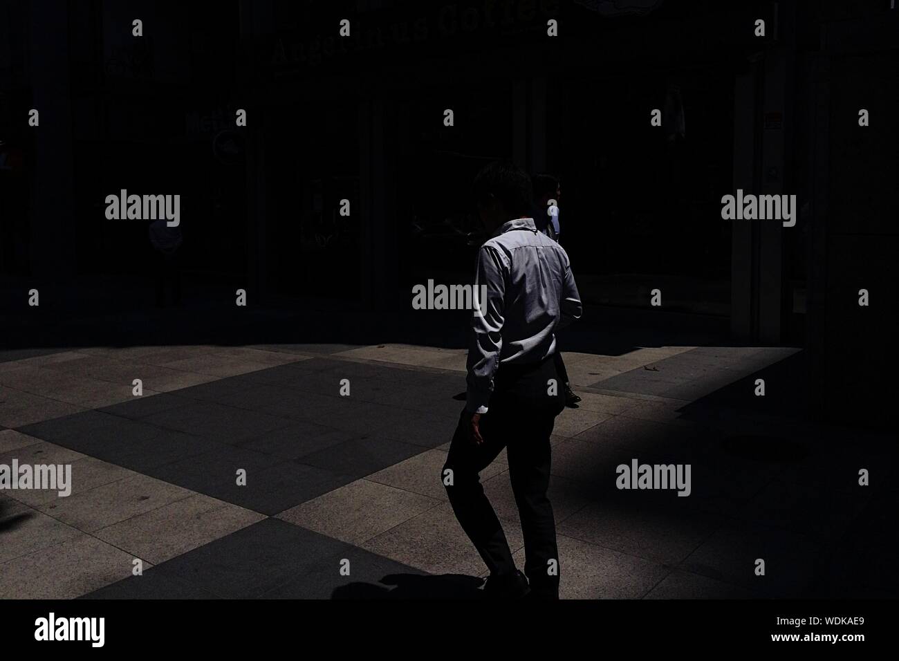 Walking street night hi-res stock photography and images - Alamy