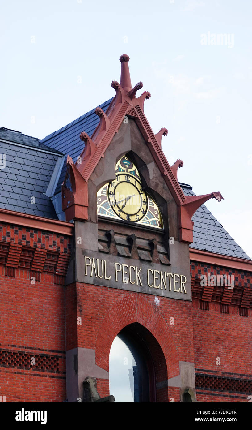 Paul peck alumni center hi-res stock photography and images - Alamy