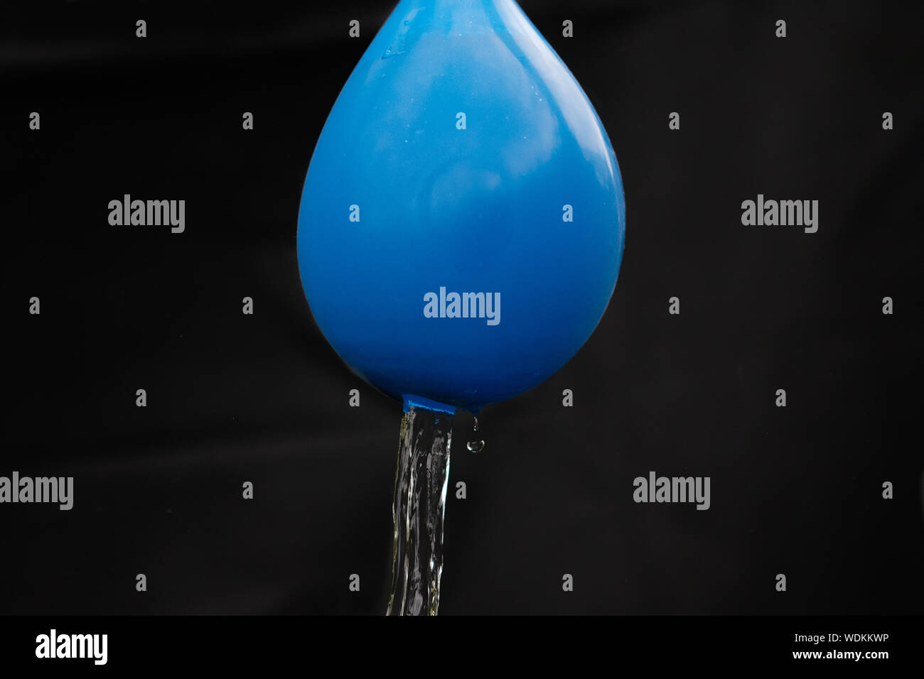 Bursting balloon hi-res stock photography and images - Alamy