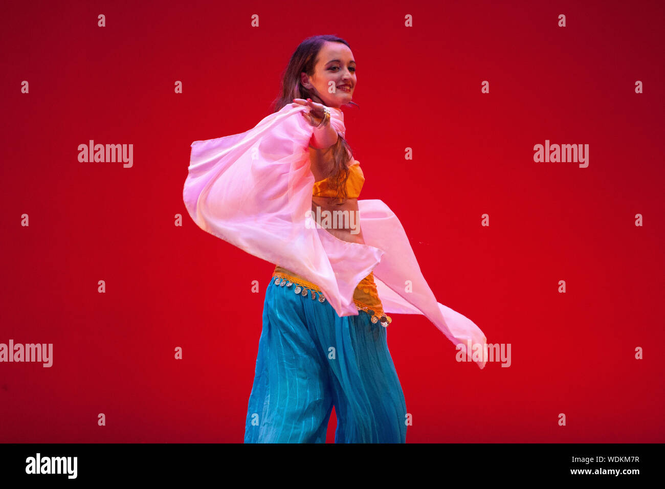 Woman belly dancing hi-res stock photography and images - Alamy