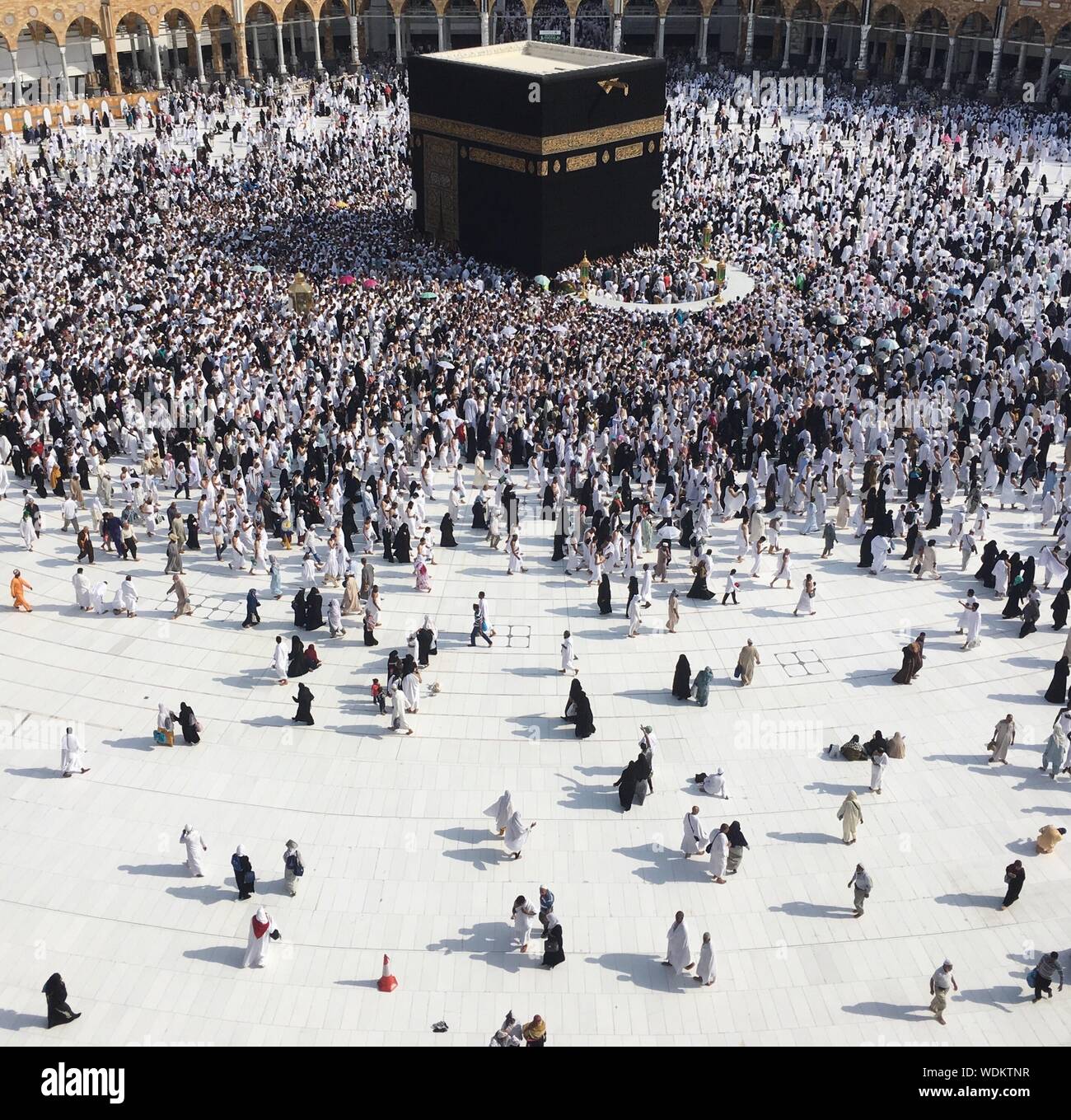 Saudi arabia crowd hi-res stock photography and images - Alamy