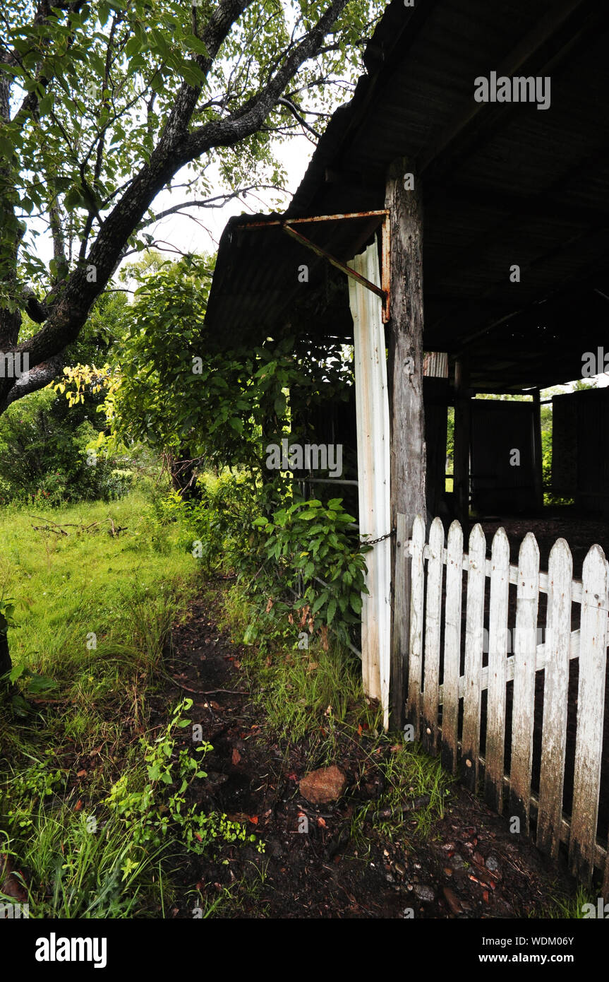 Old Farm Yards Linville Queensland Australia Stock Photo - Alamy