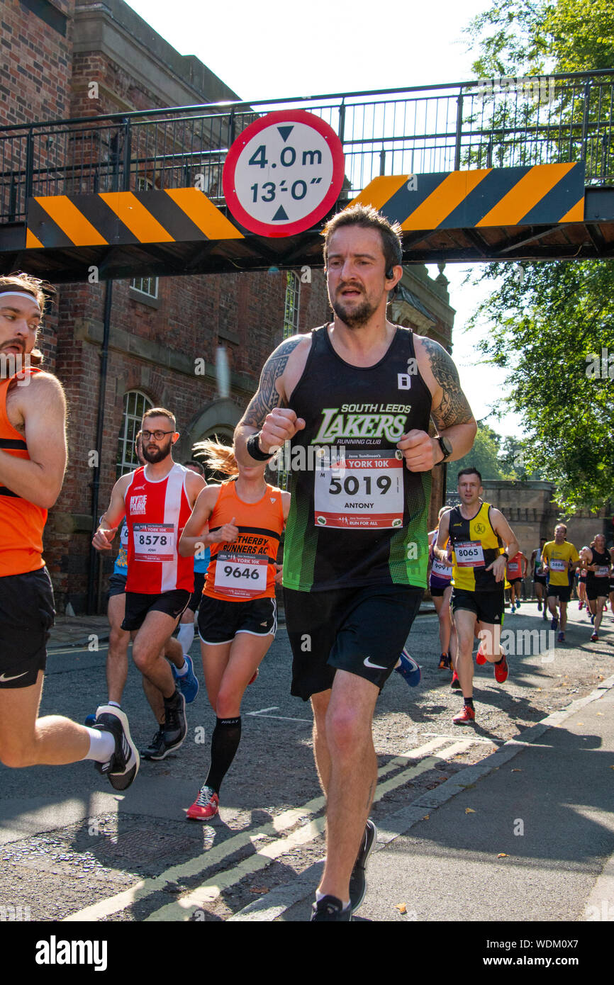 Participants in the York 10k run along Terry Avenue towards Skeldergate ...