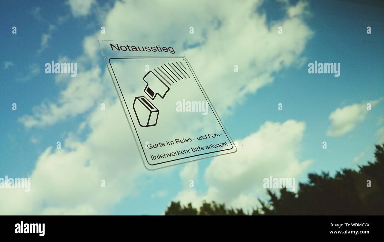 Sticker window hi-res stock photography and images - Alamy