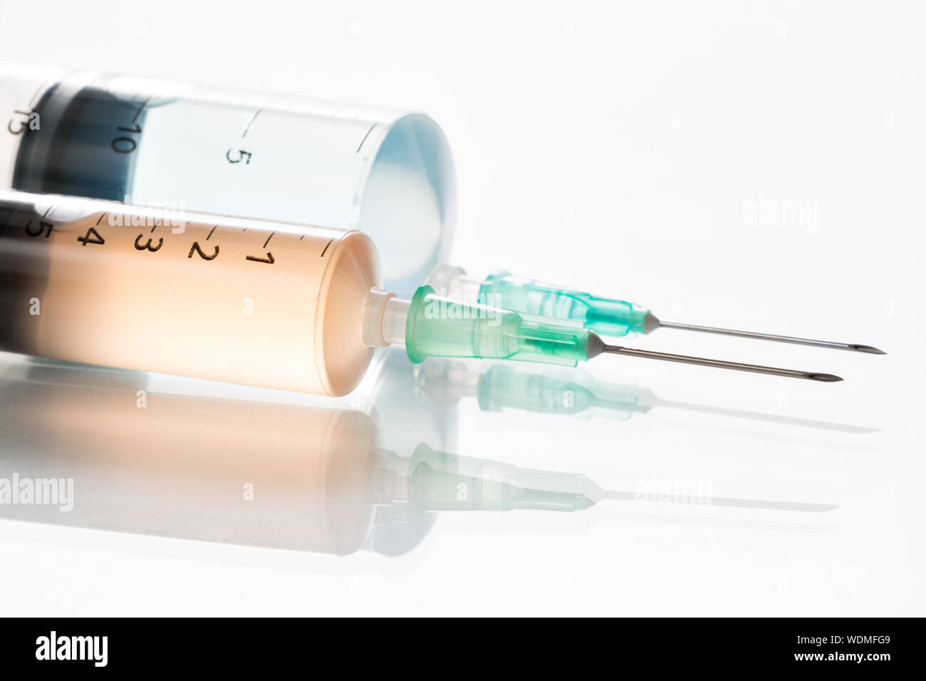 Number Syringes High Resolution Stock Photography and Images - Alamy