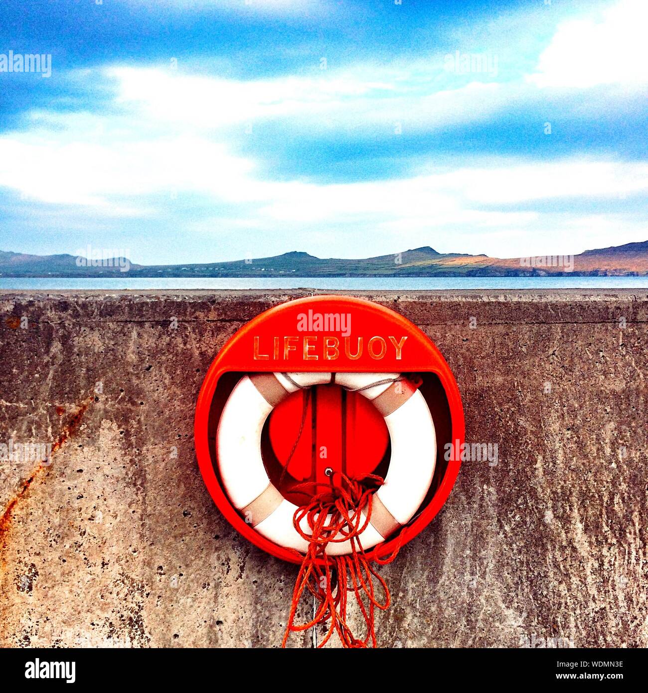 Red stop sign hi-res stock photography and images - Alamy