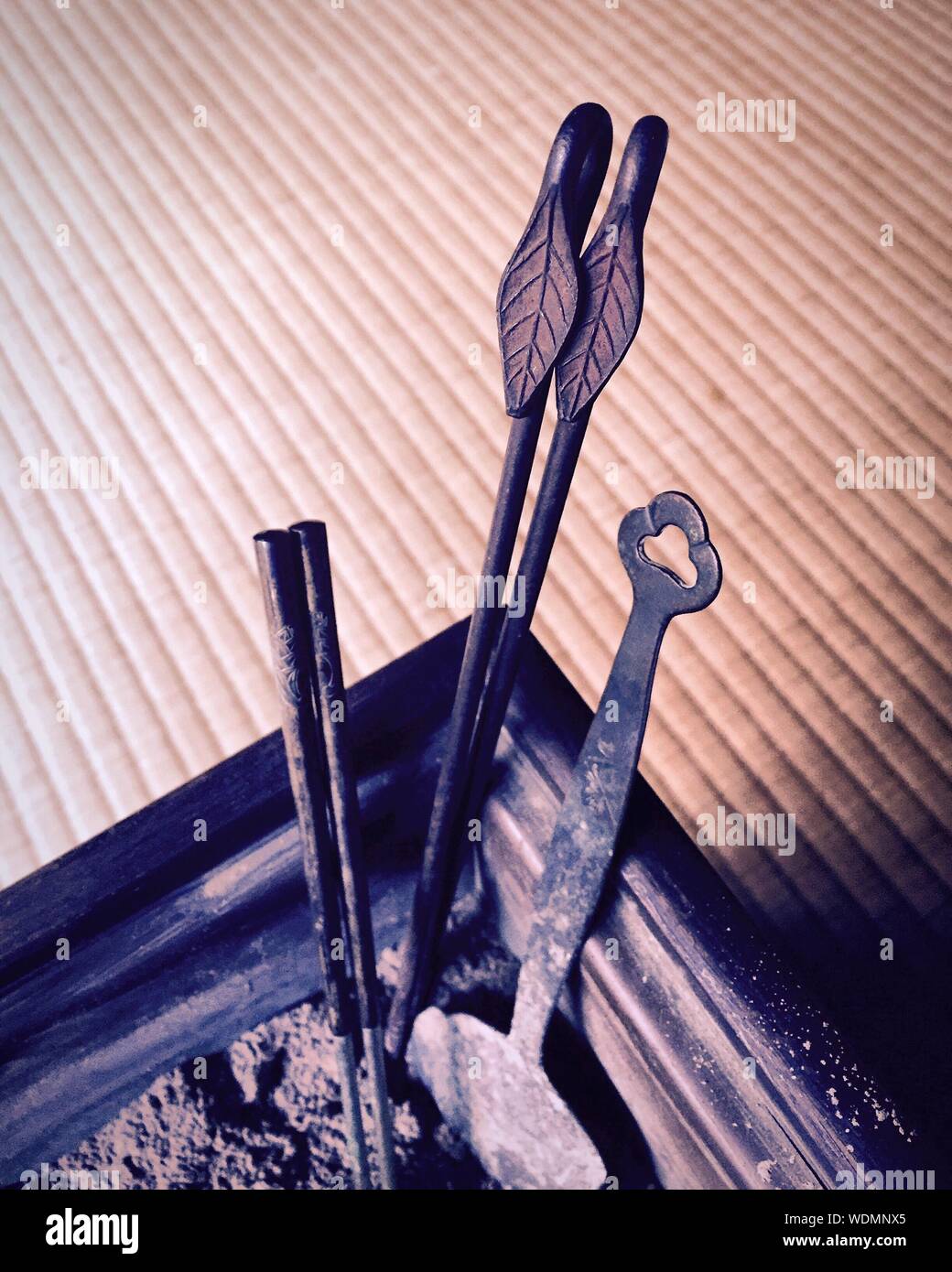 Hand ash hi-res stock photography and images - Alamy