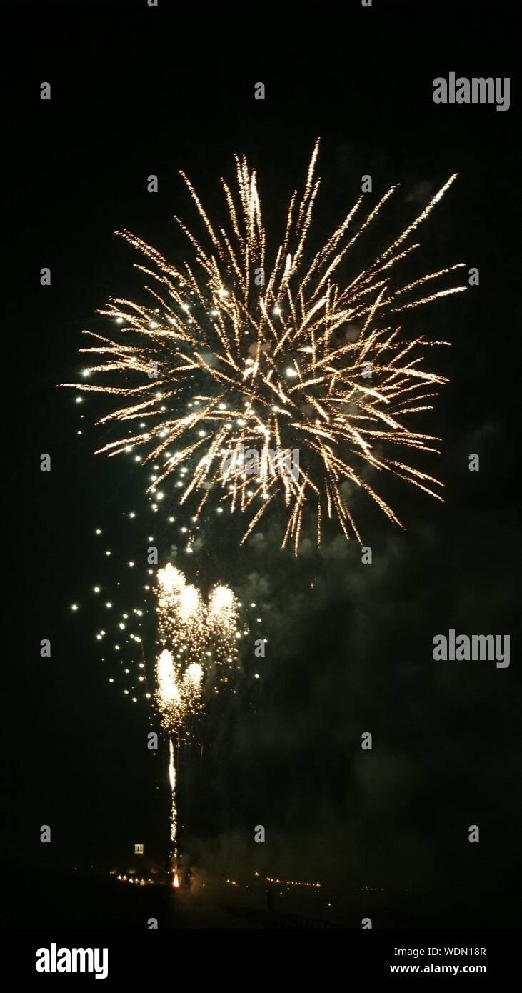Firework explosion hi-res stock photography and images - Alamy