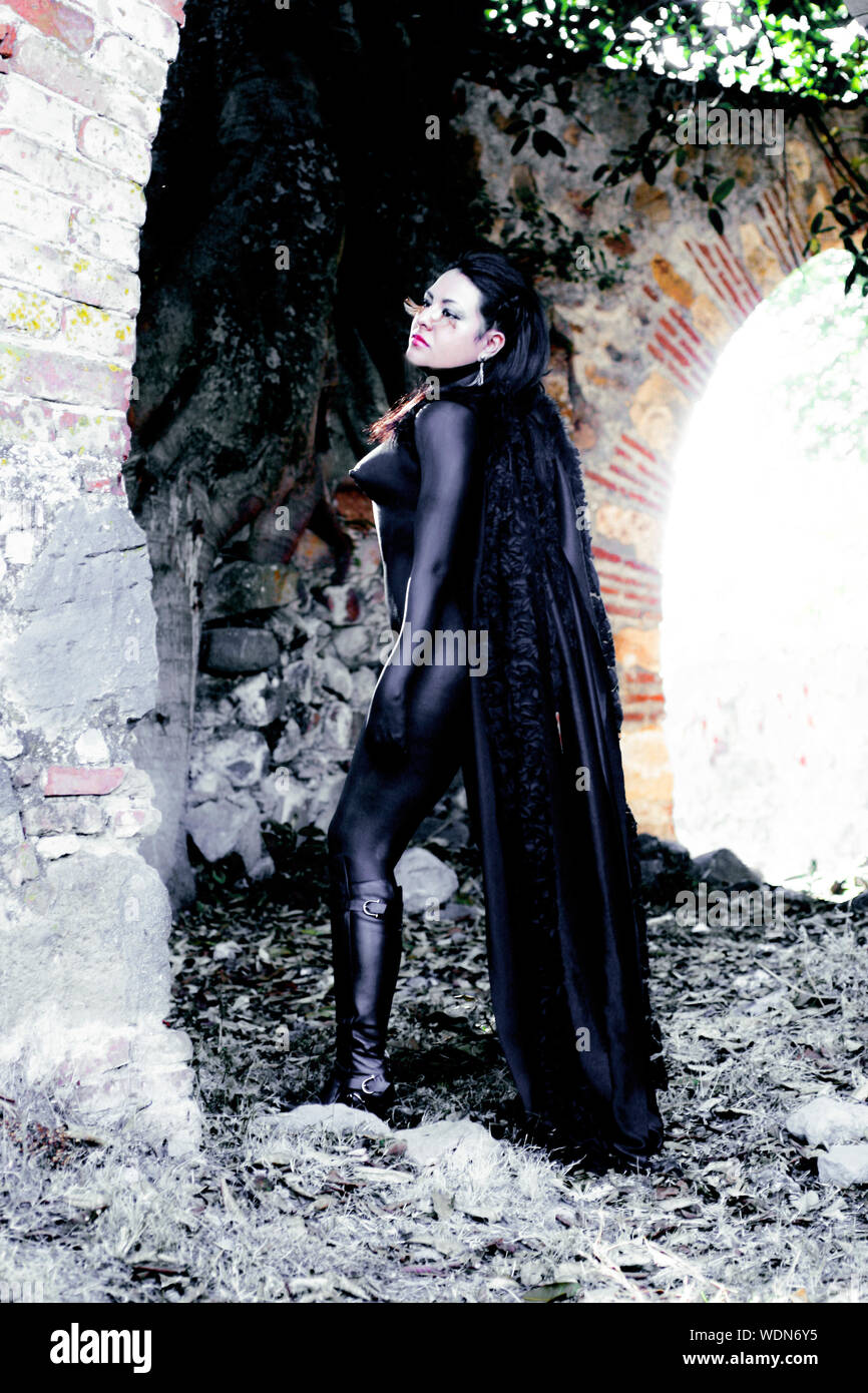 Black costume hi-res stock photography and images - Alamy