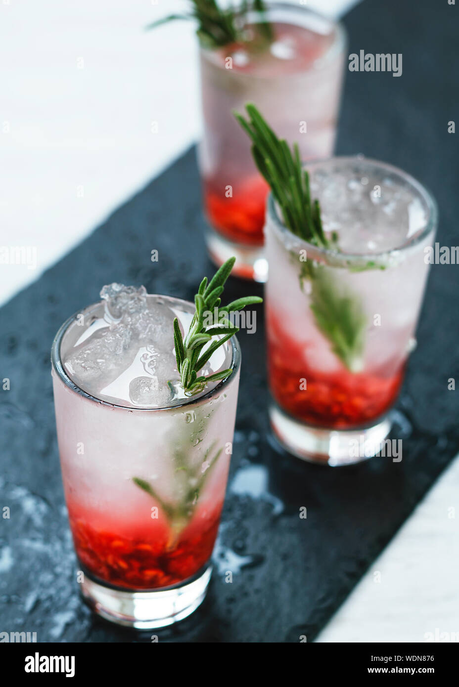 Mocktail ice cube hi-res stock photography and images - Alamy