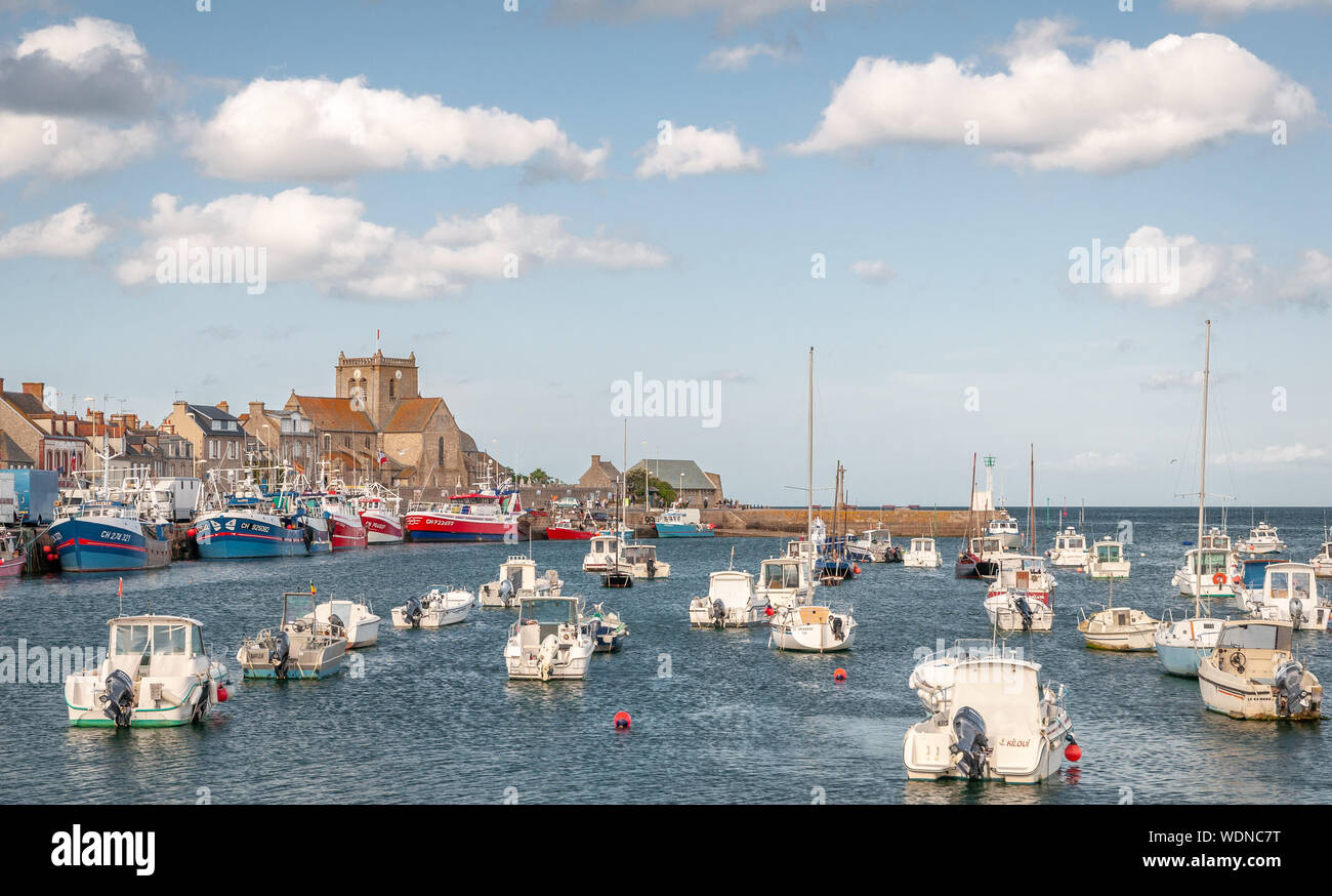 Barfleur harbour normandy hi-res stock photography and images - Alamy