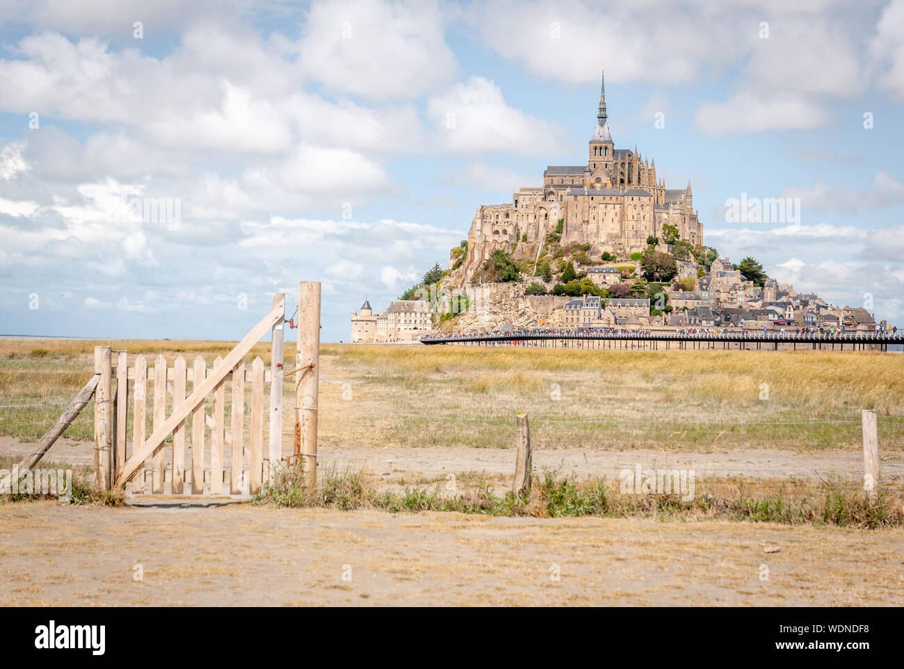 Gerberoy village hi-res stock photography and images - Alamy