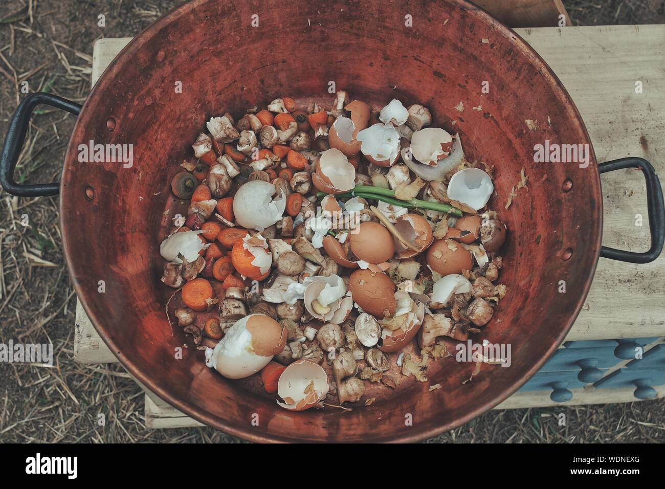 Food waste container hi-res stock photography and images - Alamy