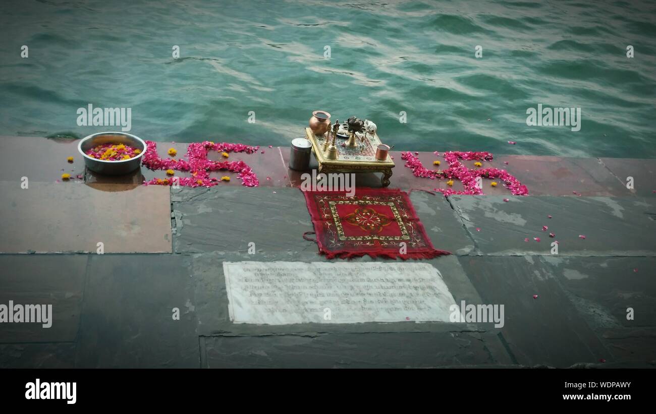 Religious Puja High Resolution Stock Photography and Images - Alamy