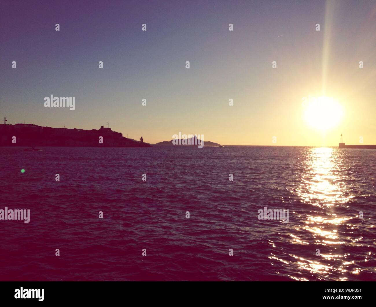 Sun clear sky hi-res stock photography and images - Alamy