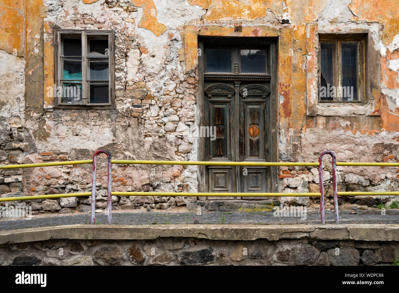 Old neglected building in Kremnica, Slovakia Stock Photo - Alamy