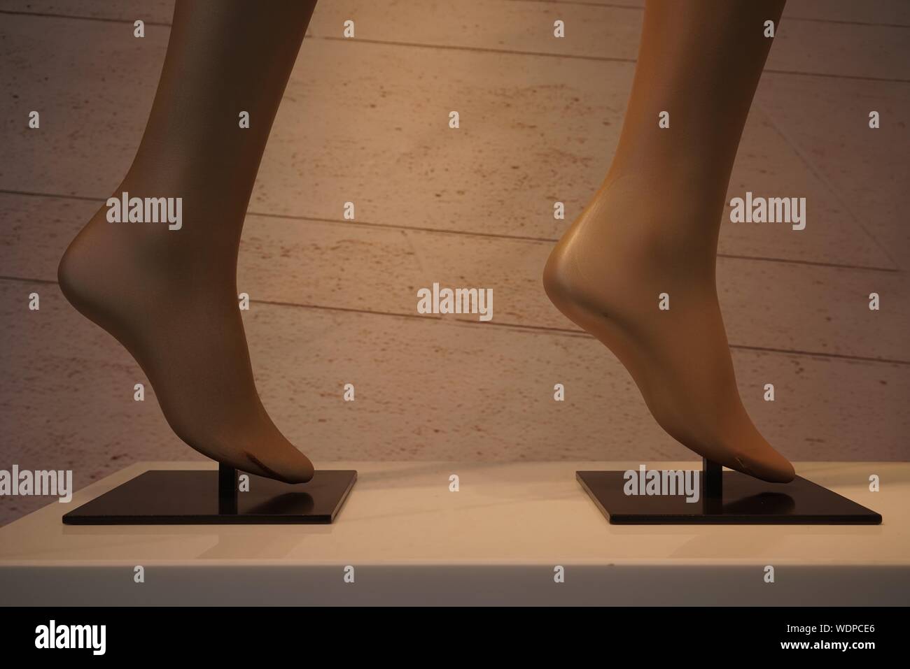 Legs Sculpture High Resolution Stock Photography and Images - Alamy