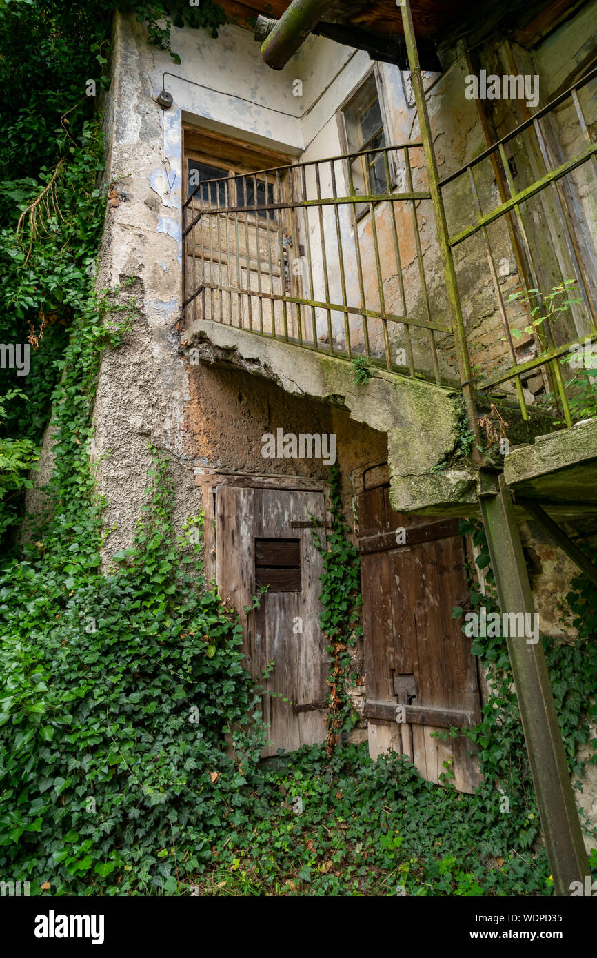 Old neglected building in Kremnica, Slovakia Stock Photo - Alamy