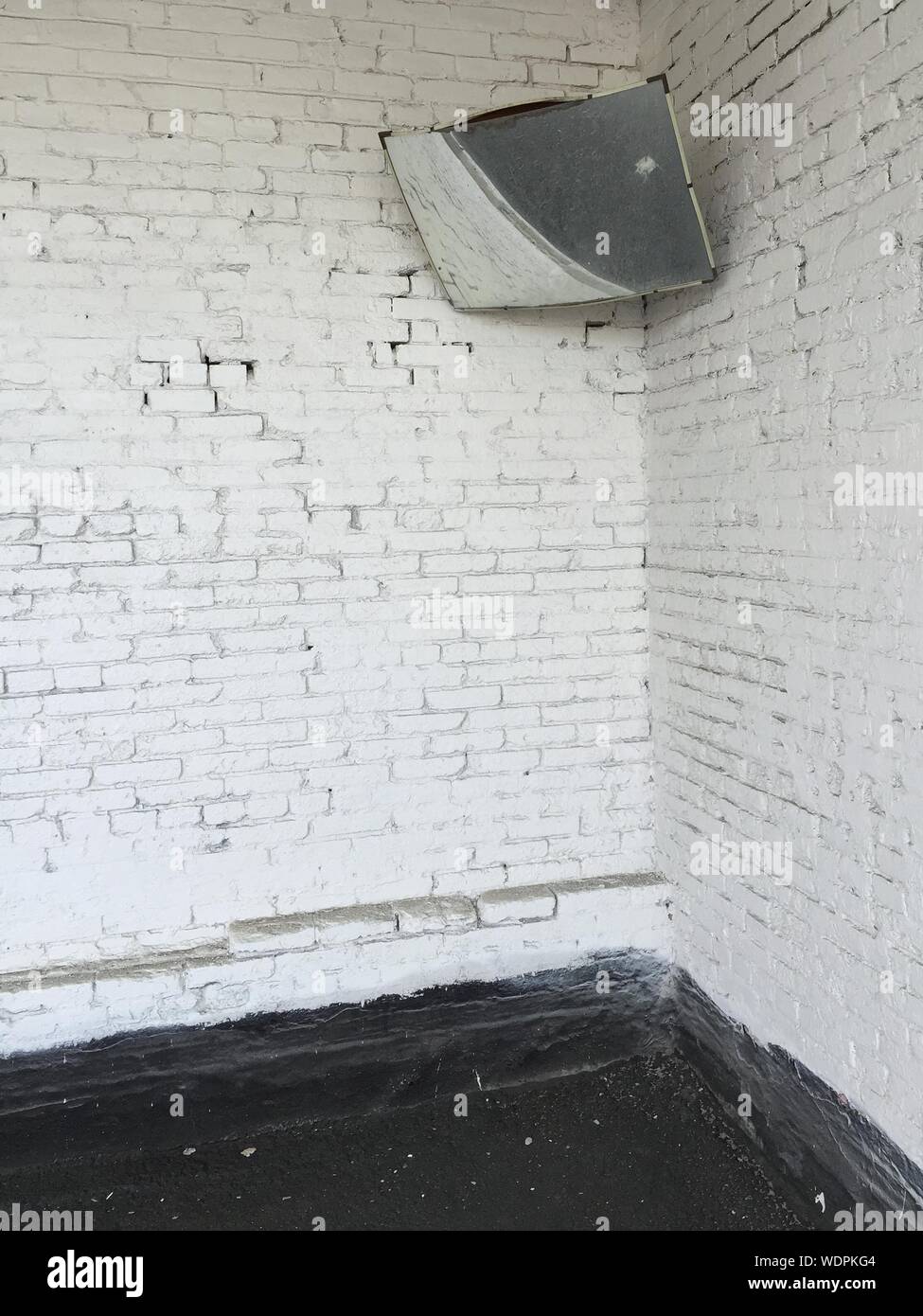 Whitewashed Brick Wall High Resolution Stock Photography and Images - Alamy