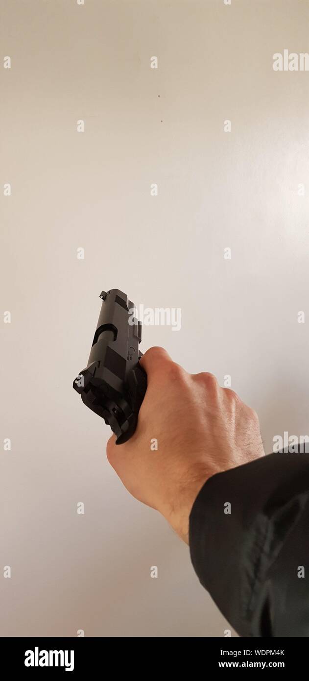 A real hand gun hi-res stock photography and images - Alamy