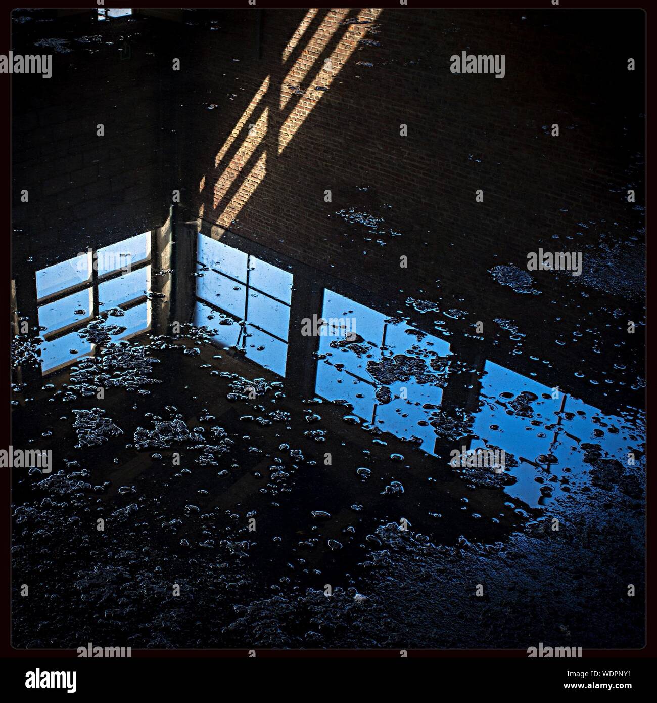 Water windows hi-res stock photography and images - Alamy