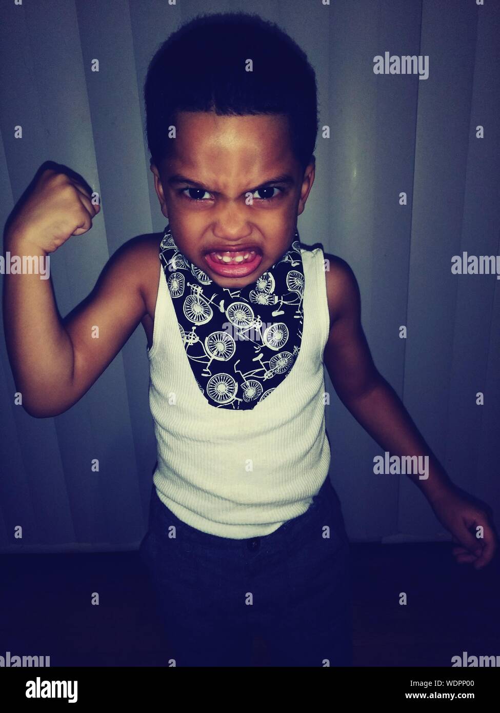 Boy looking muscles hi-res stock photography and images - Alamy