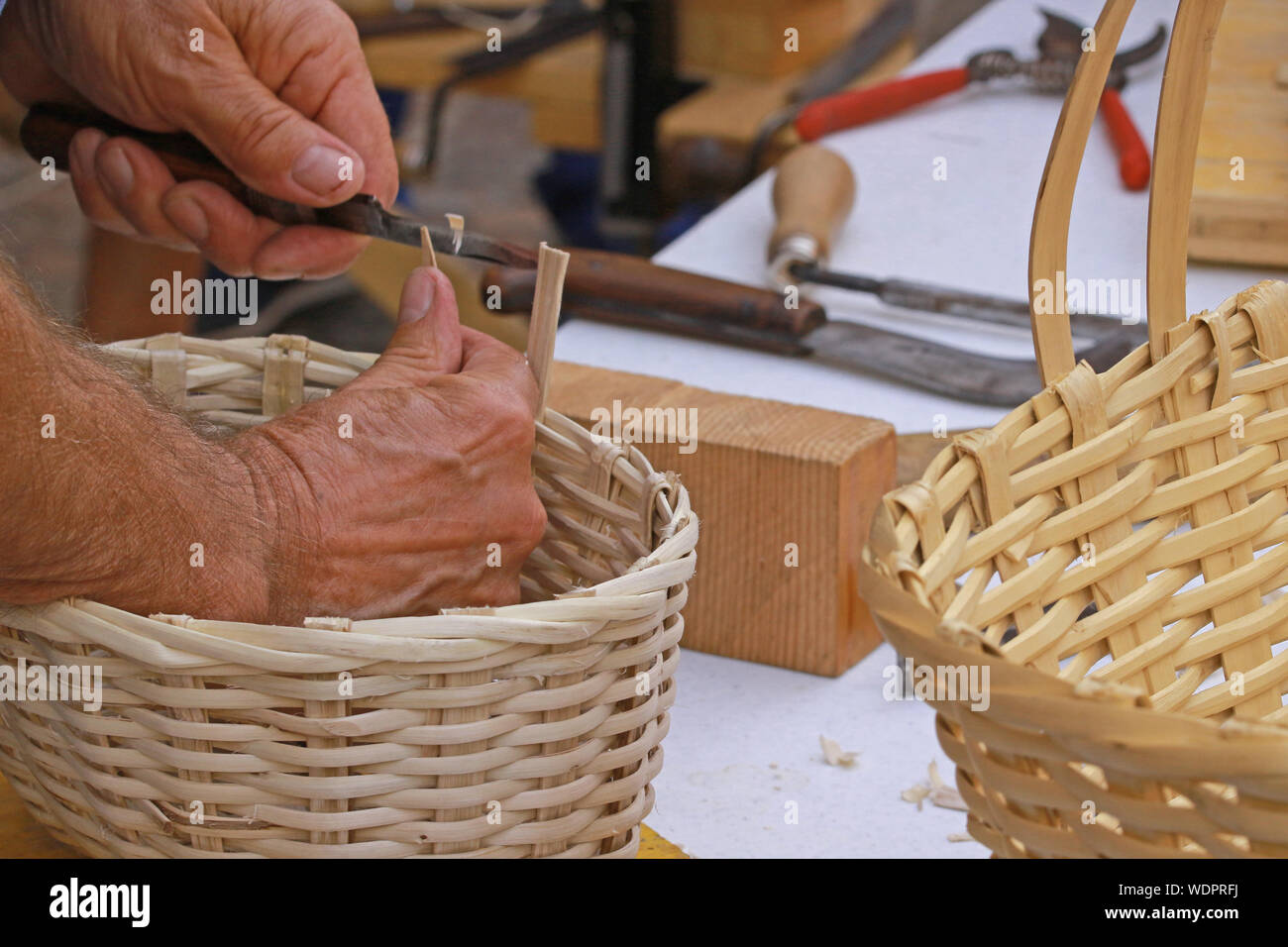 Close up hand making basket hi-res stock photography and images - Alamy