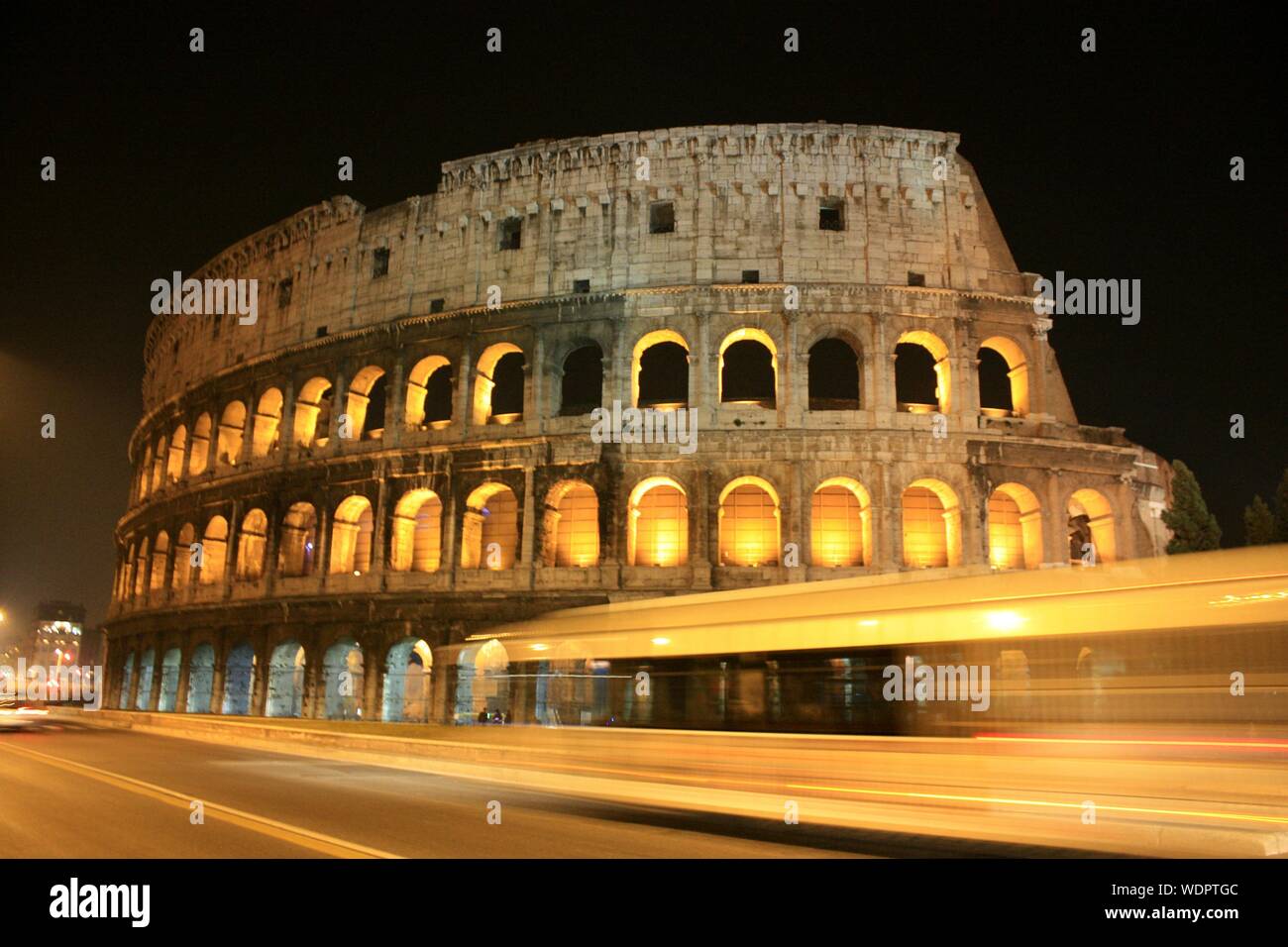 Rome street light hi-res stock photography and images - Alamy