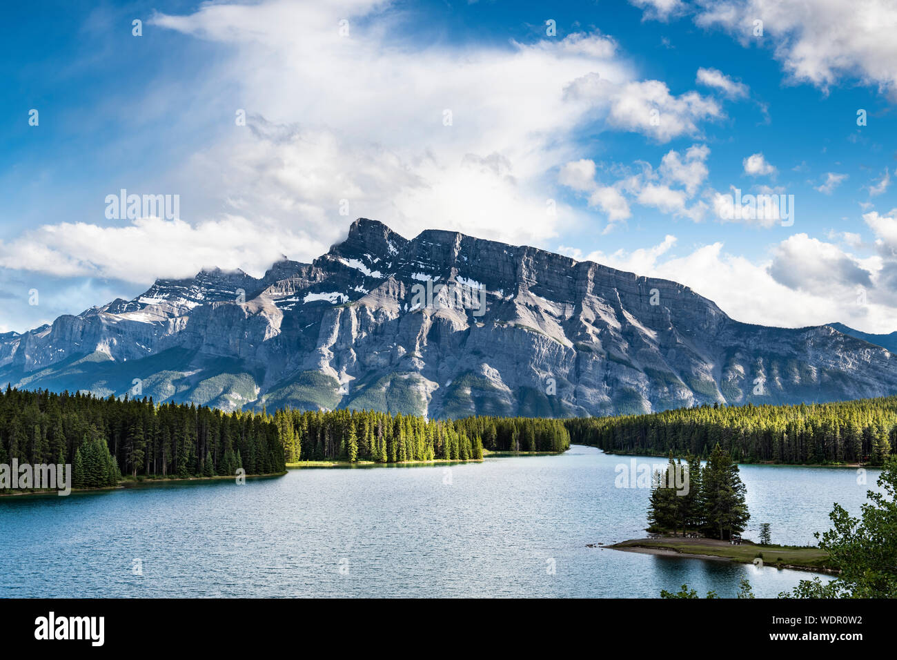 Banff national park hi-res stock photography and images - Alamy