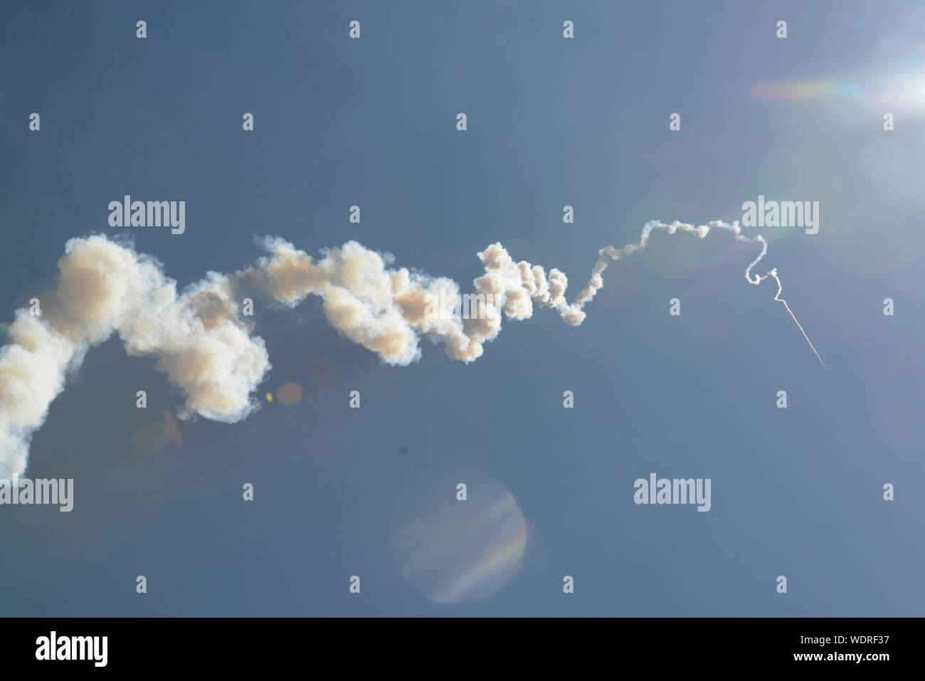 Long contrail hi-res stock photography and images - Alamy