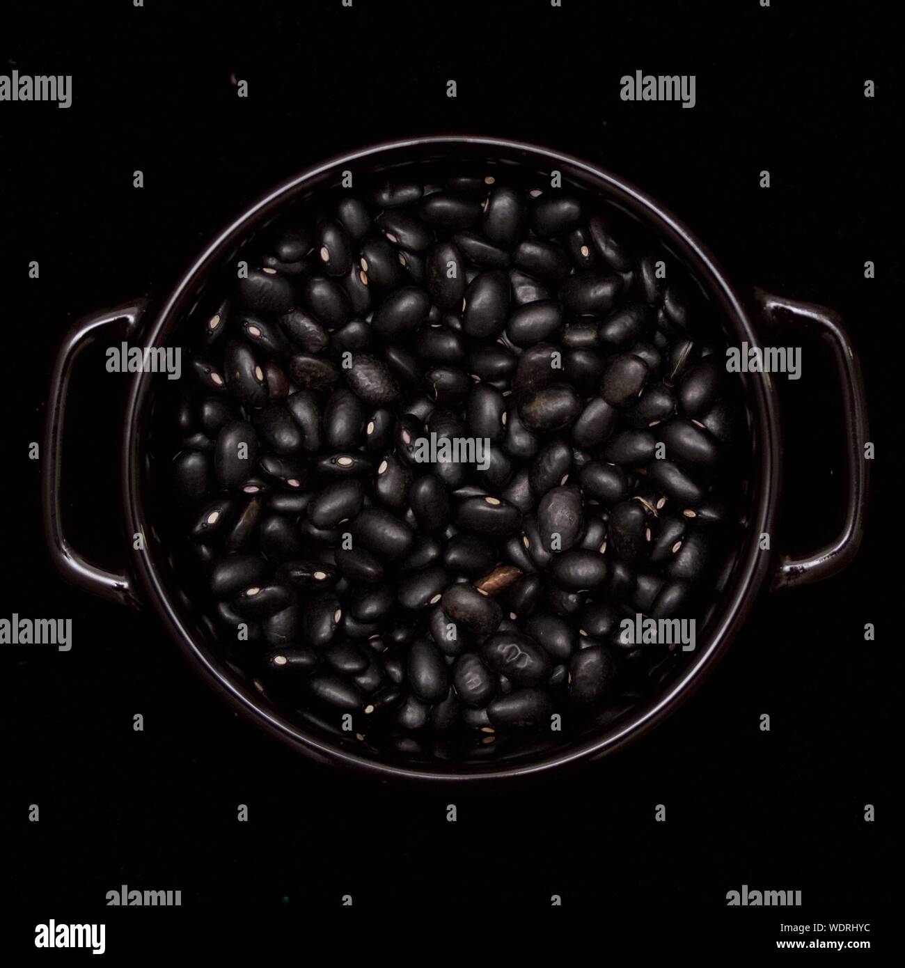 Black turtle beans hi-res stock photography and images - Alamy