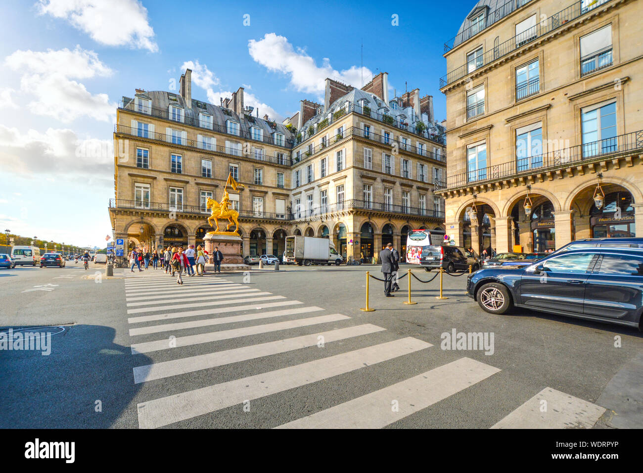 Joan of arc statue paris hi-res stock photography and images - Alamy