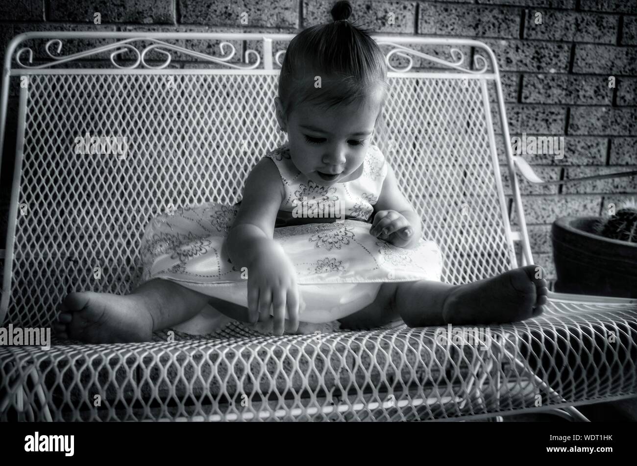 Baby bench hi-res stock photography and images - Alamy