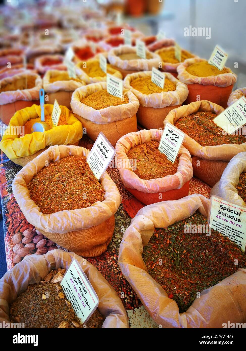 Hand ground spices hi-res stock photography and images - Alamy