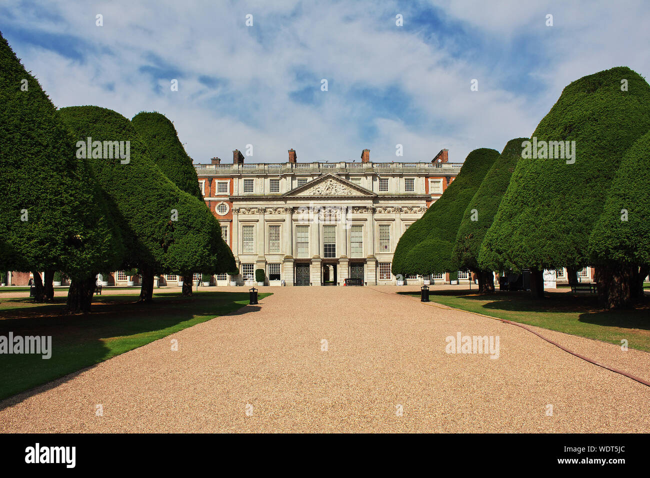 The Royal Castle Of HAMPTON Court, England Stock Photo - Alamy