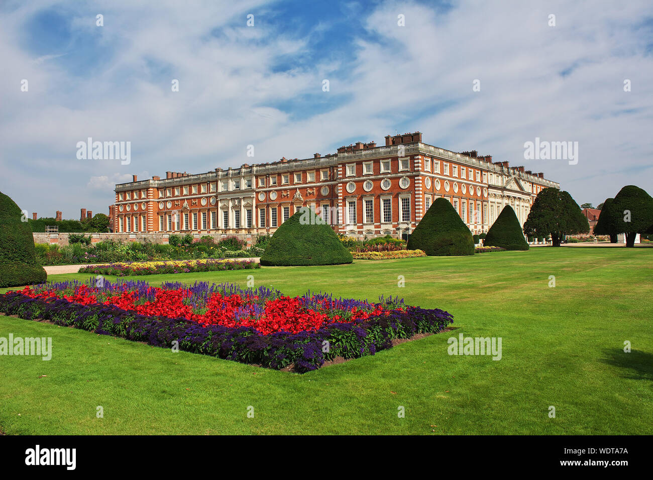 The Royal Castle Of HAMPTON Court, England Stock Photo - Alamy